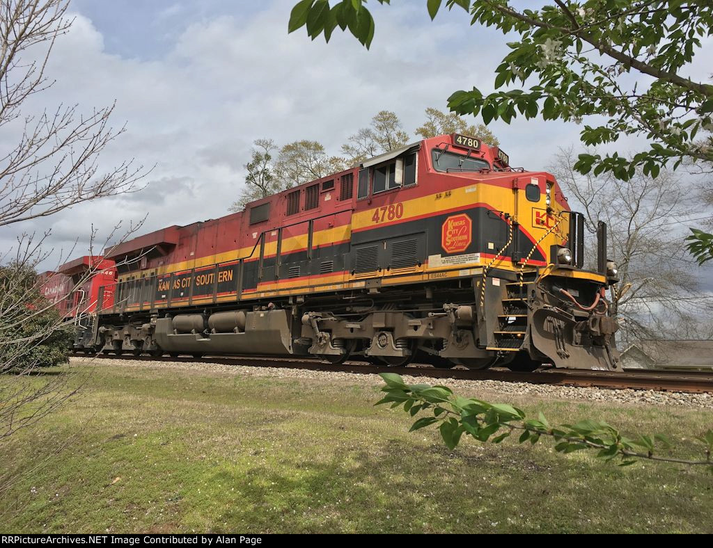 KCS 4780 leads CP 9546 and BNSF 7246